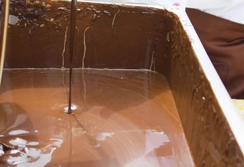 How to Clean a Chocolate Transfer Pipe Using Liquid Product Recovery ...